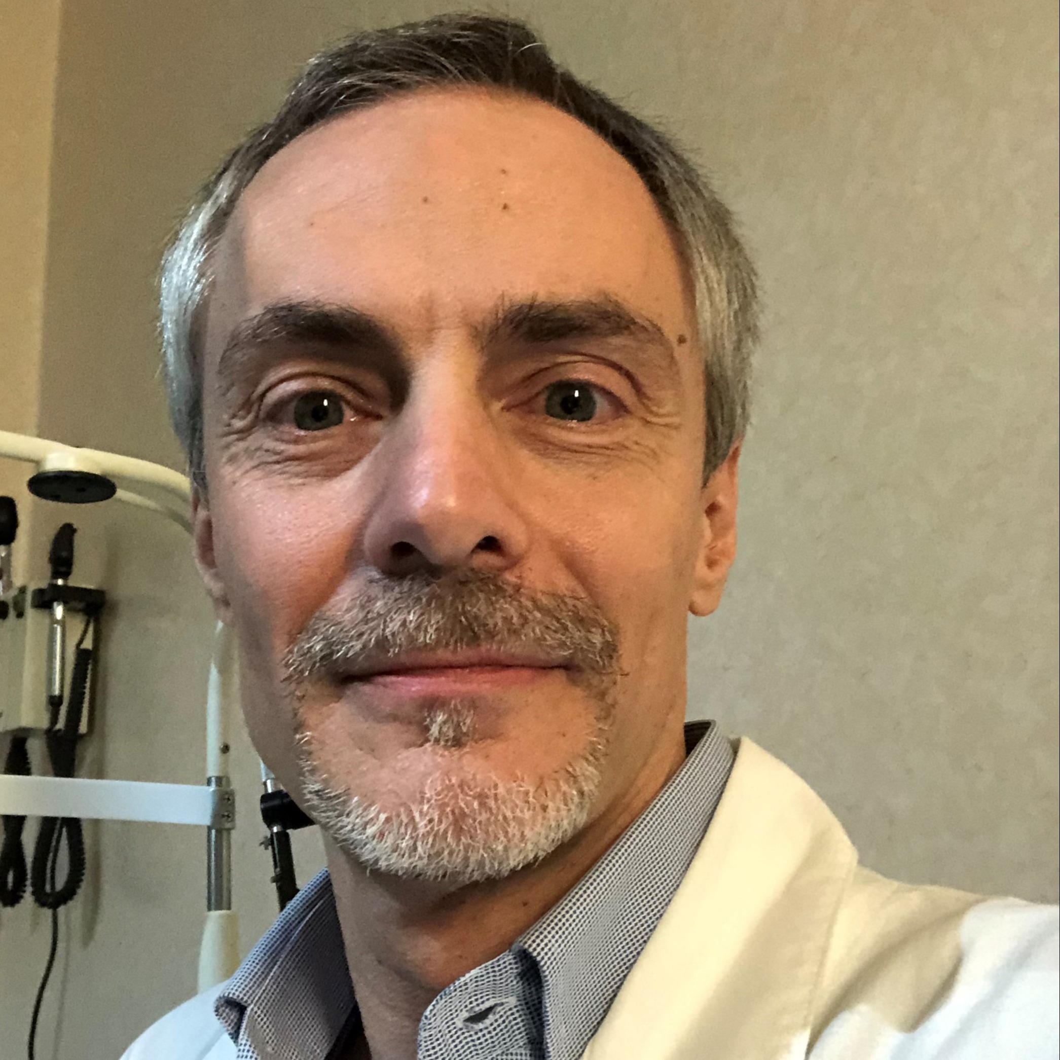 Dr. Fabrizio Bertini - Oculista | Recensioni e costi.