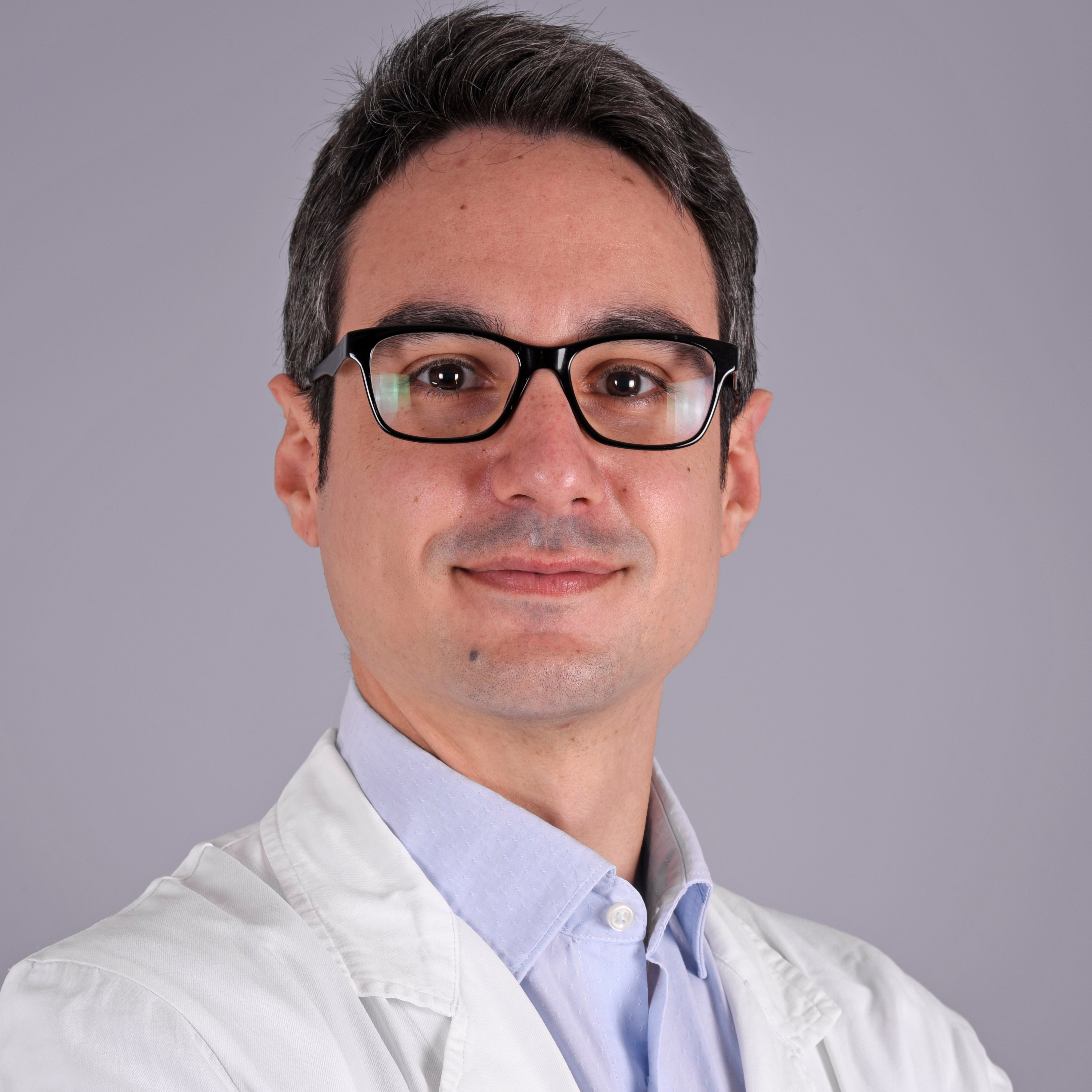 Dr. Francesco Guerrera - Chirurgo Toracico | Recensioni e costi.