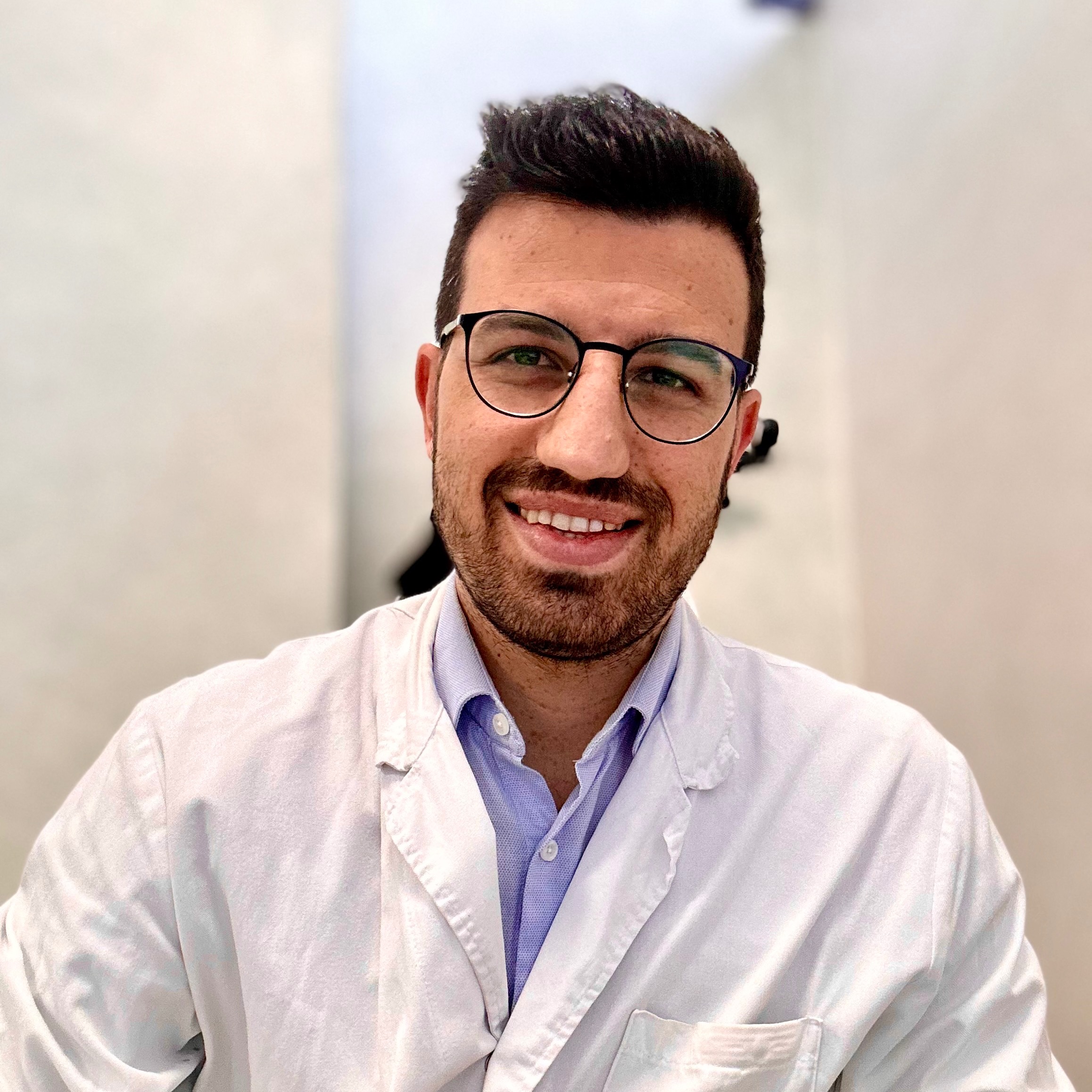 Dr. Marco D'Orio, Ortopedico. Orari disponibili, costi delle visite e ...