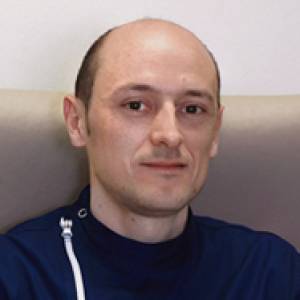 Dr. Simone Marini - Dentista o Odontoiatra | Recensioni e costi.